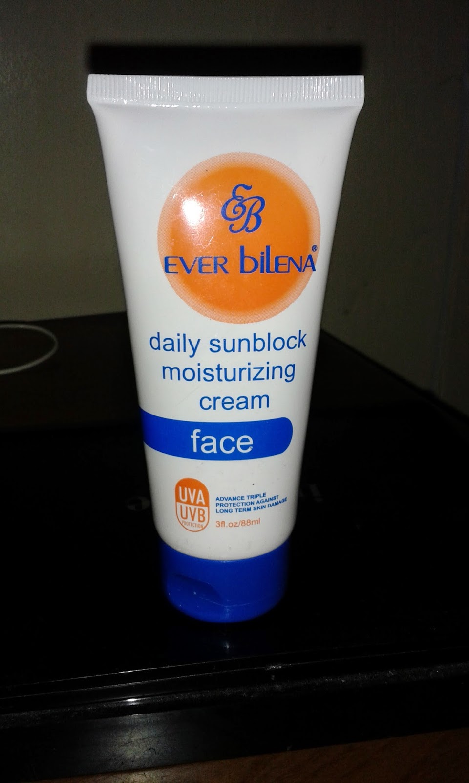 Review : Ever Bilena Daily Sunblock moisturizing cream for Face